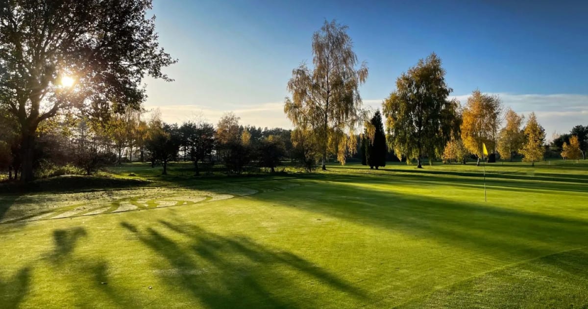 18-hole Golf Course | The Mount Hotel in Wolverhampton